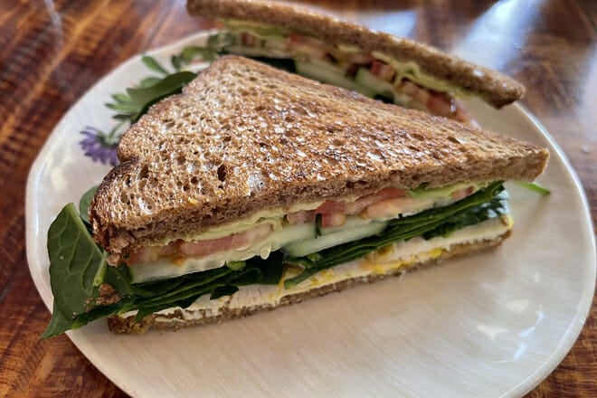 Healthy N&rsquo; Fresh Caf&eacute;