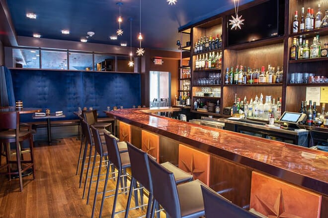 L&rsquo;&eacute;toile &mdash; Edgartown, Massachusetts