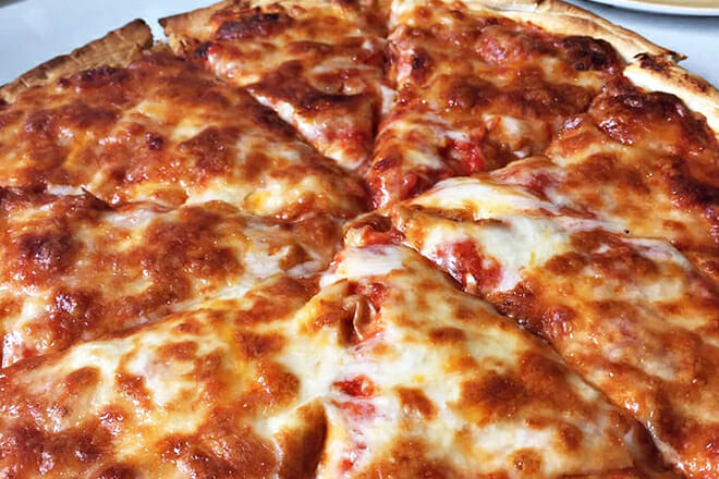 Mike&rsquo;s Port Pub and Grill