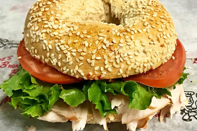 Moe&rsquo;s Broadway Bagel