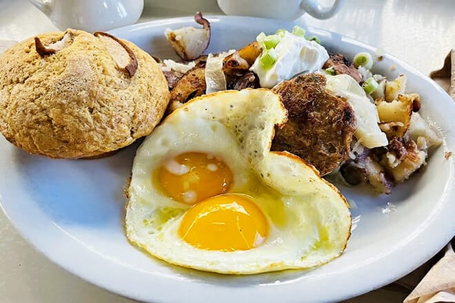 Rick & Ann's Restaurant, Ann's Catering & Market