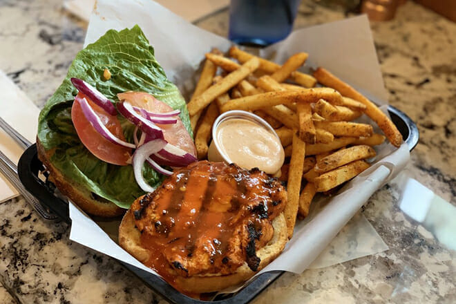 Artemis Lakefront Cafe