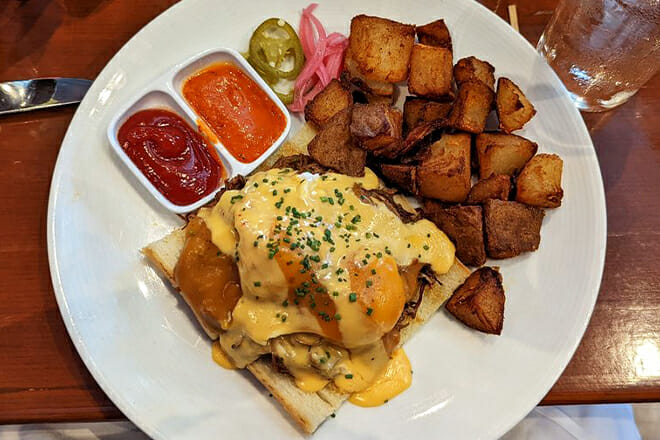 Full Belly - Cafe & Bar