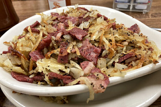 Hitt's the Spot Caf&eacute;