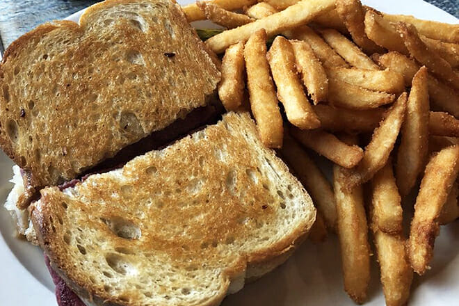 Local Folks Restaurant & Pub