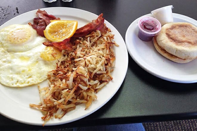 Red Rooster Caf&eacute;