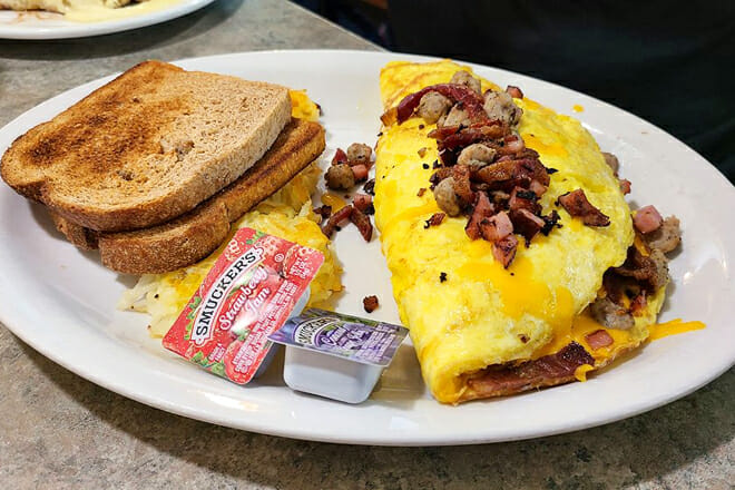 Stella's Kitchen and Bakery