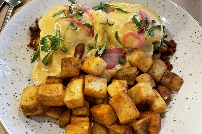 The River's Edge Cafe & Patio Bar