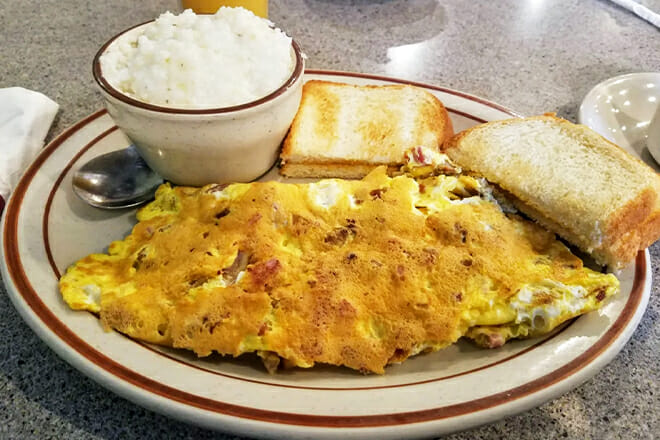 Tito&rsquo;s Diner (Formerly Known As Pan Tree Restaurant)