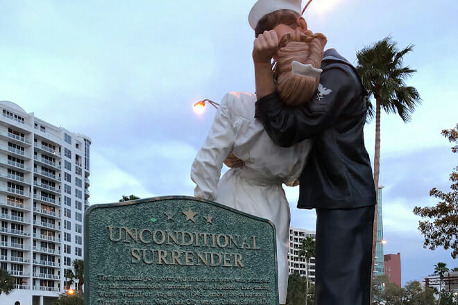unconditional surrender sculpture