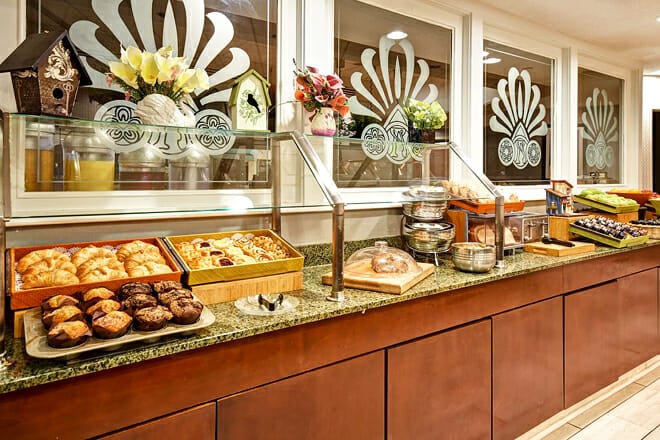 Andrew's Restaurant at DoubleTree by Hilton Augusta