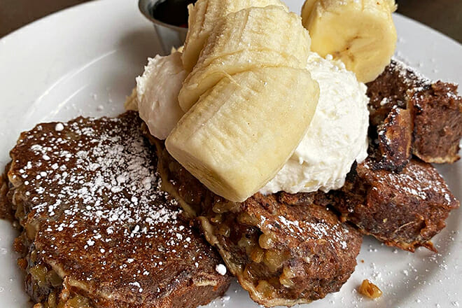 Bread Winners Caf&eacute; & Bakery