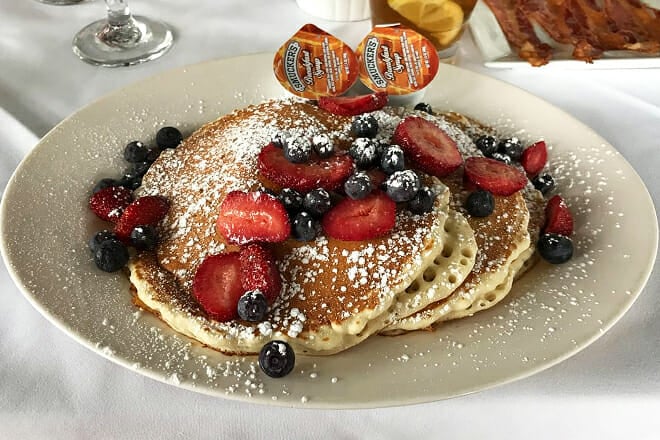 Bungalow Restaurant and Lounge