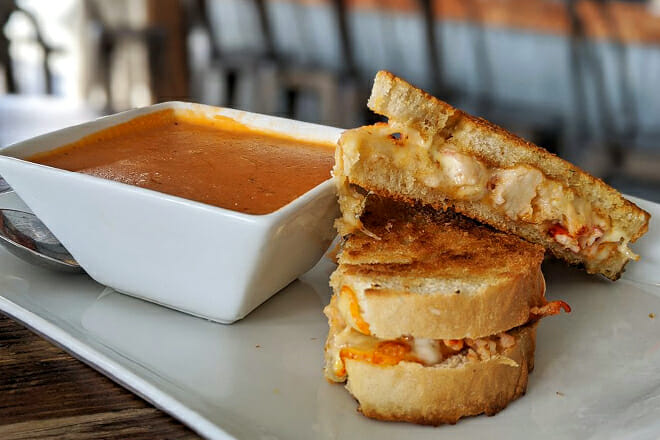 Cork Soakers Deck And Wine Bar - Cape Coral