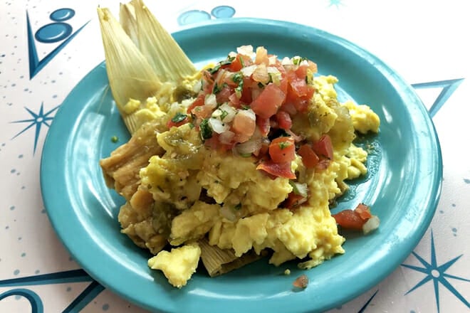 Flo's V8 Caf&eacute;