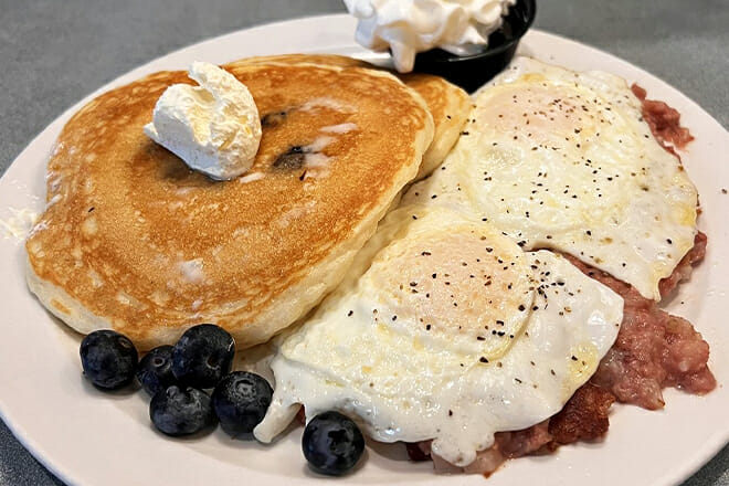 Gene's Place To Dine