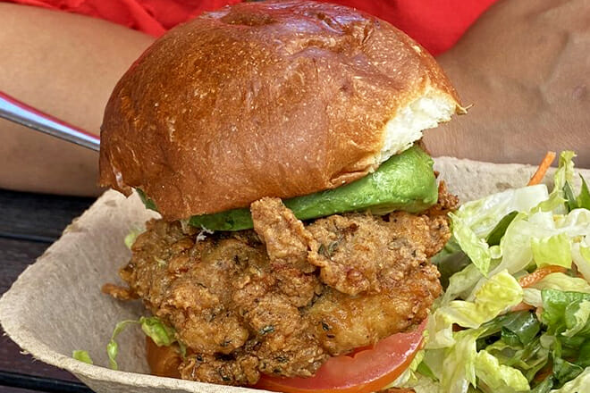 Hawthornes Caf&eacute;