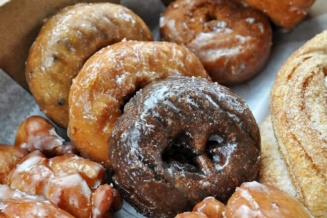 Jerry's Cakes & Donuts