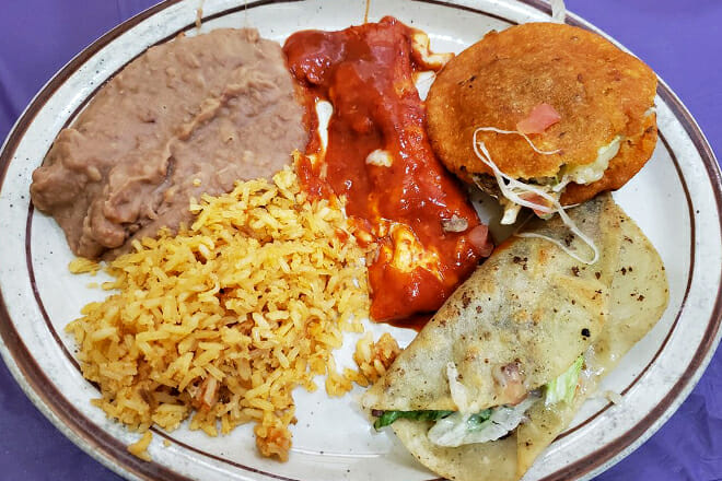 La Morena Restaurant & Cantina