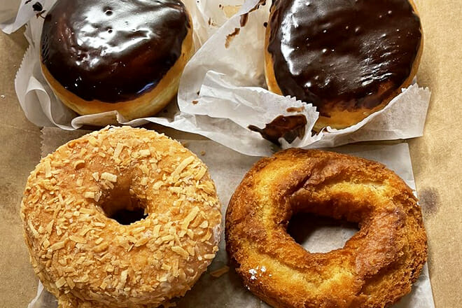 Peter Pan Donut & Pastry Shop (Also Known As Peter Pan Bakery)
