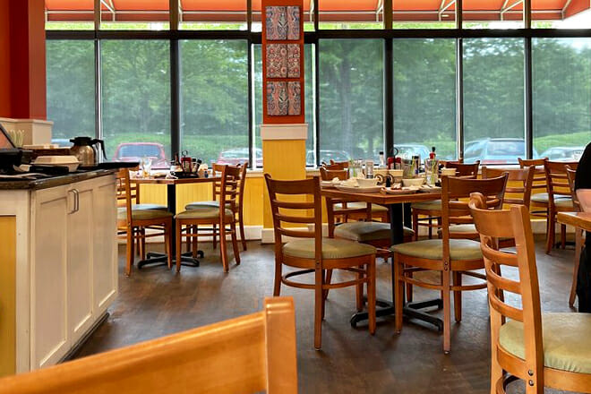 Another Broken Egg Cafe