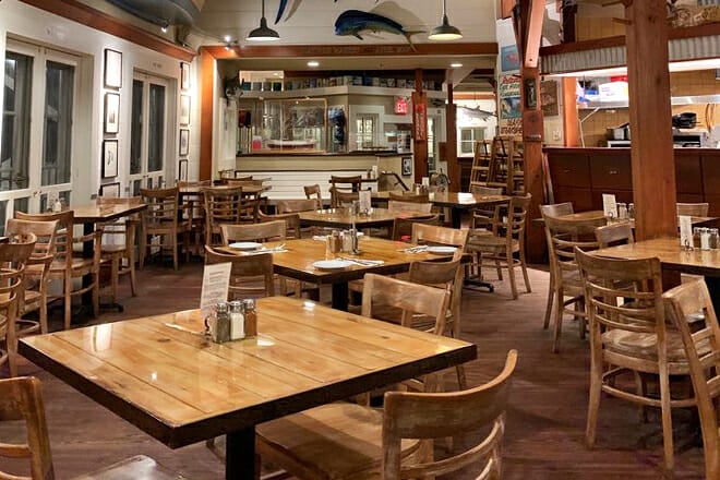 Boatyard Bar & Grill