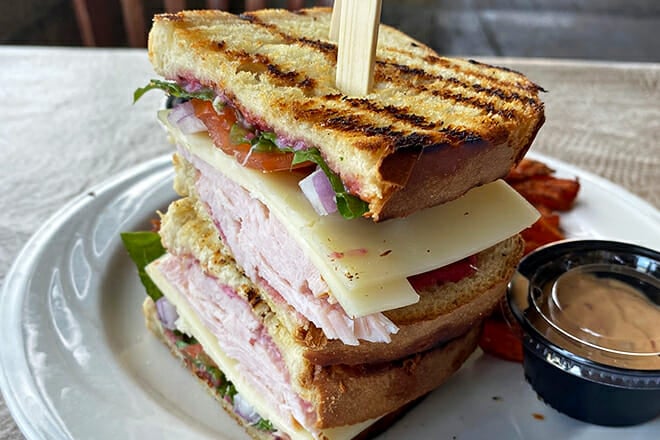 Cafe Champagne Restaurant