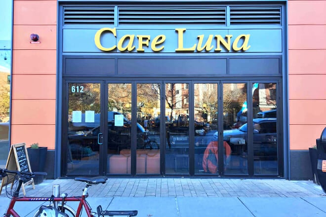 Cafe Luna