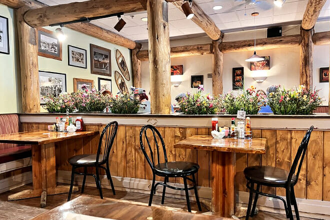 Columbine Caf&eacute;