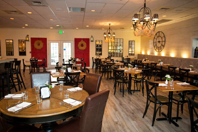 Eighty Acres Kitchen & Bar