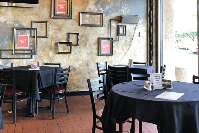 Ghini's French Caffe