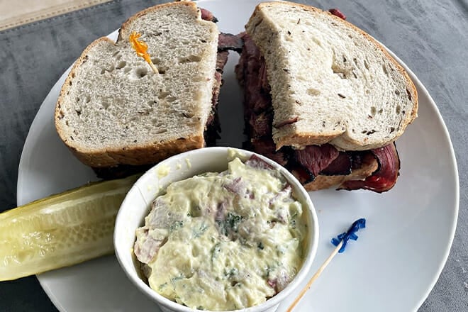 Gilbert&rsquo;s on Main