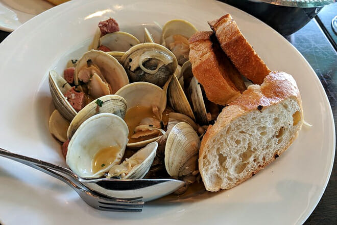 Hank&rsquo;s Oyster Bar