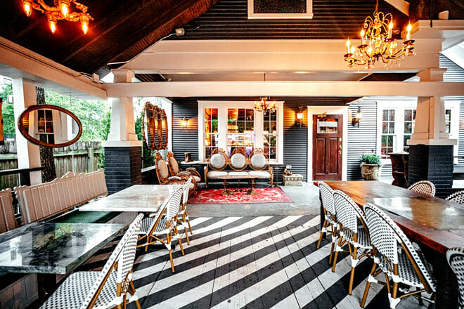 Honey Moon Spirit Lounge