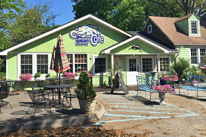 Leaping Lizard Caf&eacute;