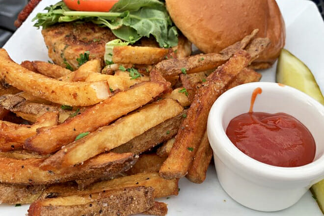 Luxe Kitchen & Lounge