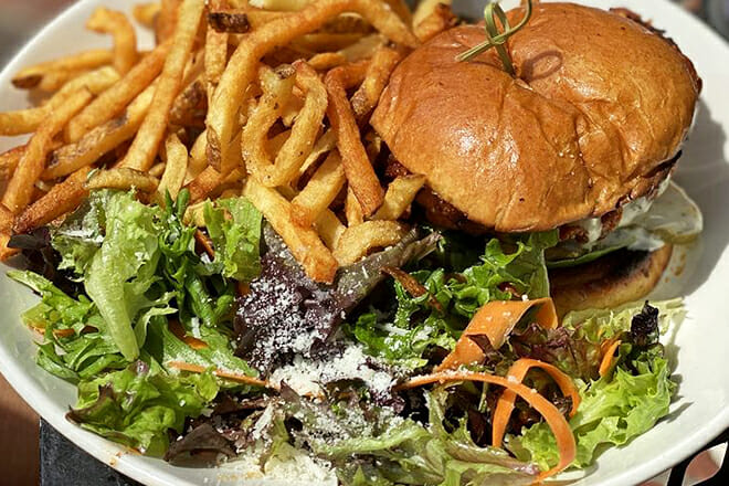 Monument Restaurant & Tavern