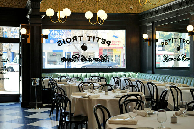 Petit Trois Le Valley