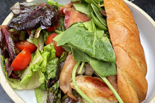 Renaud&rsquo;s P&acirc;tisserie & Bistro