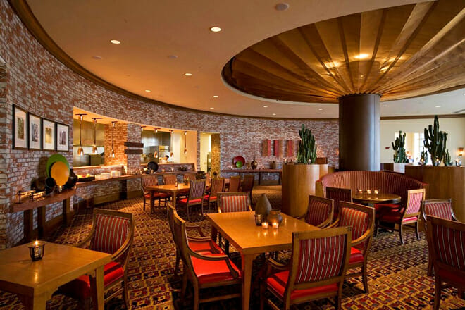 Signature Grill with Patio Dining