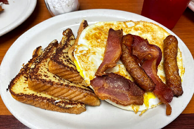 Snappy&rsquo;s Cafe & Grill