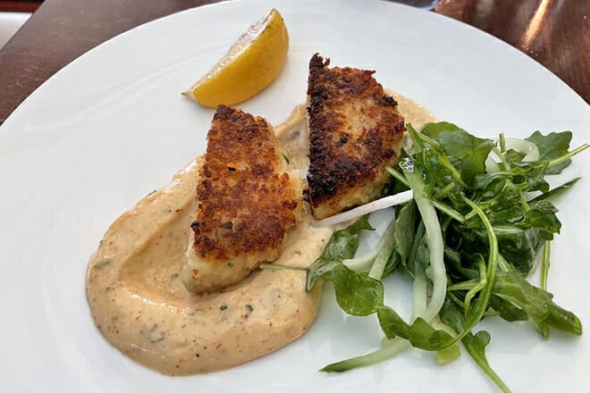 Solarium Kitchen and Bar