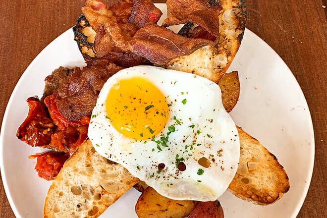 Tilikum Place Caf&eacute;