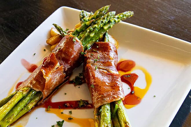 Debajo Tapas y Vino (Formerly The Cellar)