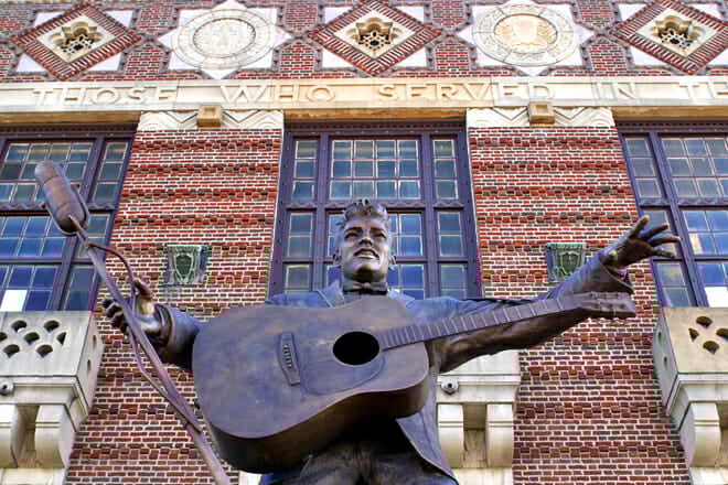 Elvis Presley Statue