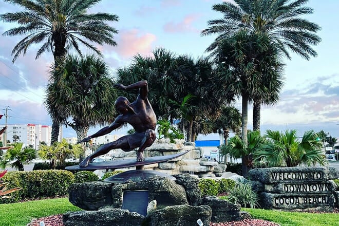 Kelly Slater Statue