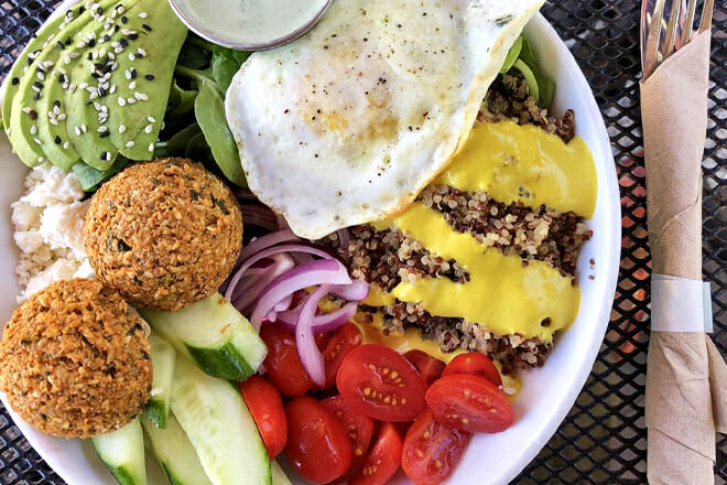 Laney and Lu Caf&eacute;