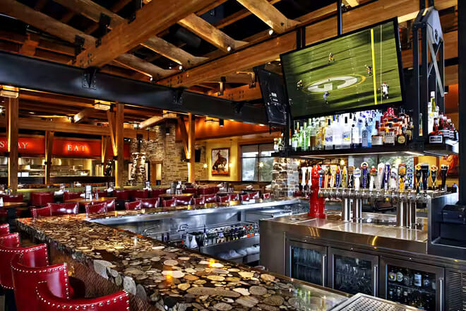 Lazy Dog Restaurant & Bar