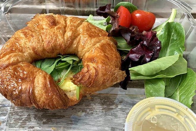 Loic Bakery Caf&eacute; Bar