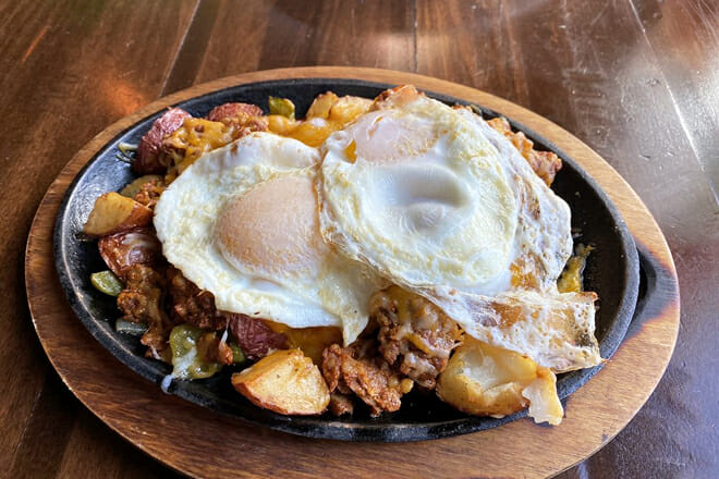 Slainte Irish Pub and Restaurant